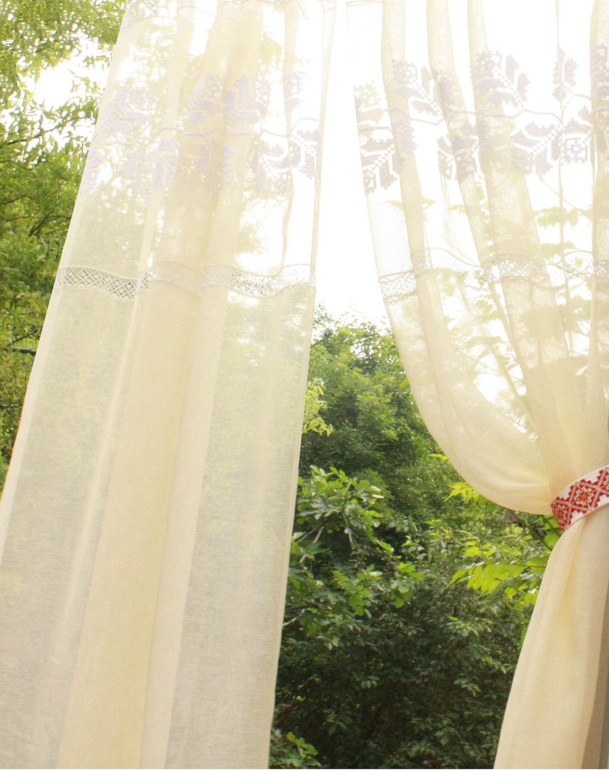 perdele traditionale – cusaturi si broderii traditionale romanesti