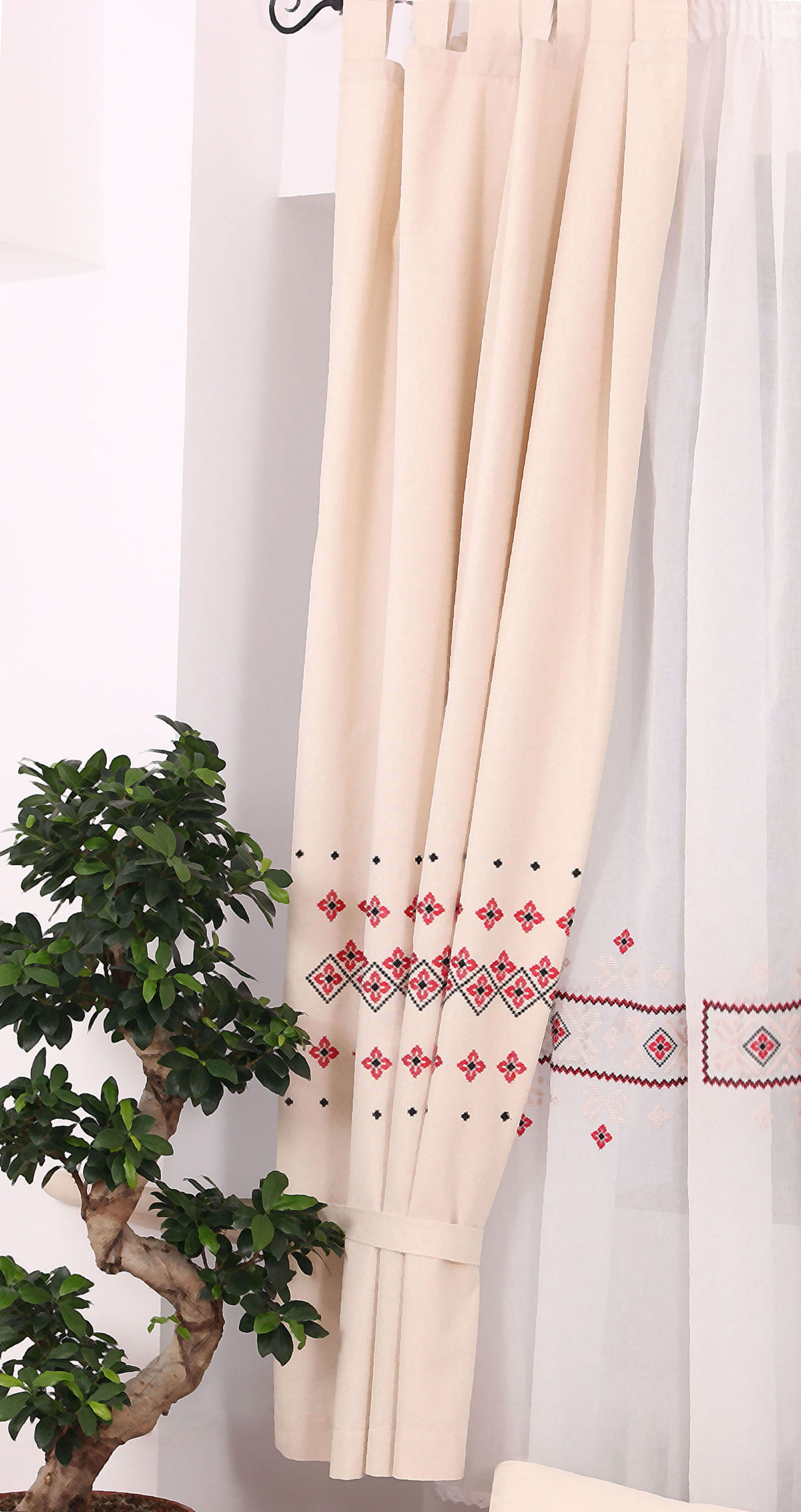 perdele traditionale – cusaturi si broderii traditionale romanesti